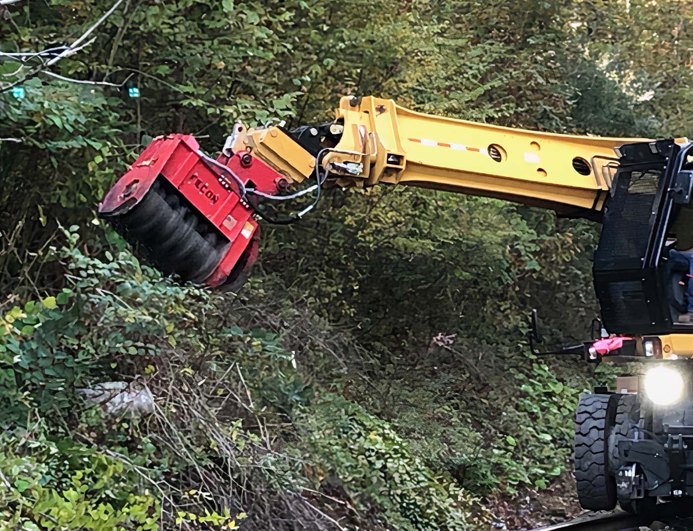 Excavator 8-15 Ton | Excavator Mulching Head | FECON